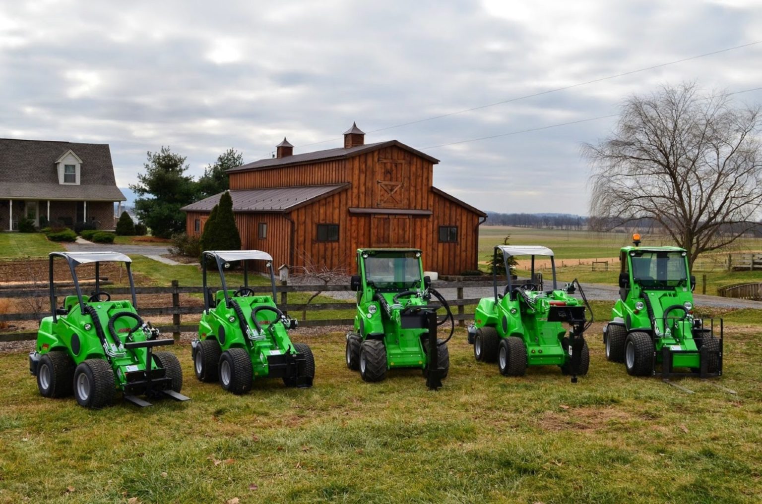 Why Tent OX Attachments Are Designed to Fit Avant Loaders
